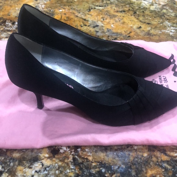 Nina | Shoes | Nina Black Pumps Like New 65 | Poshmark